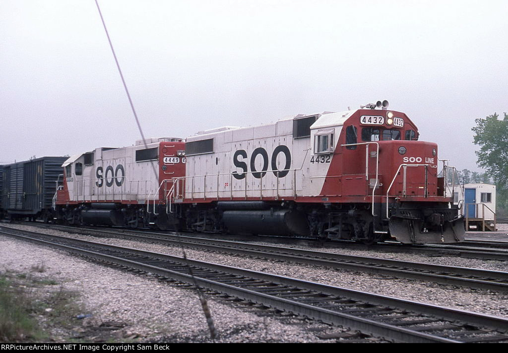 SOO 4432 and 4449